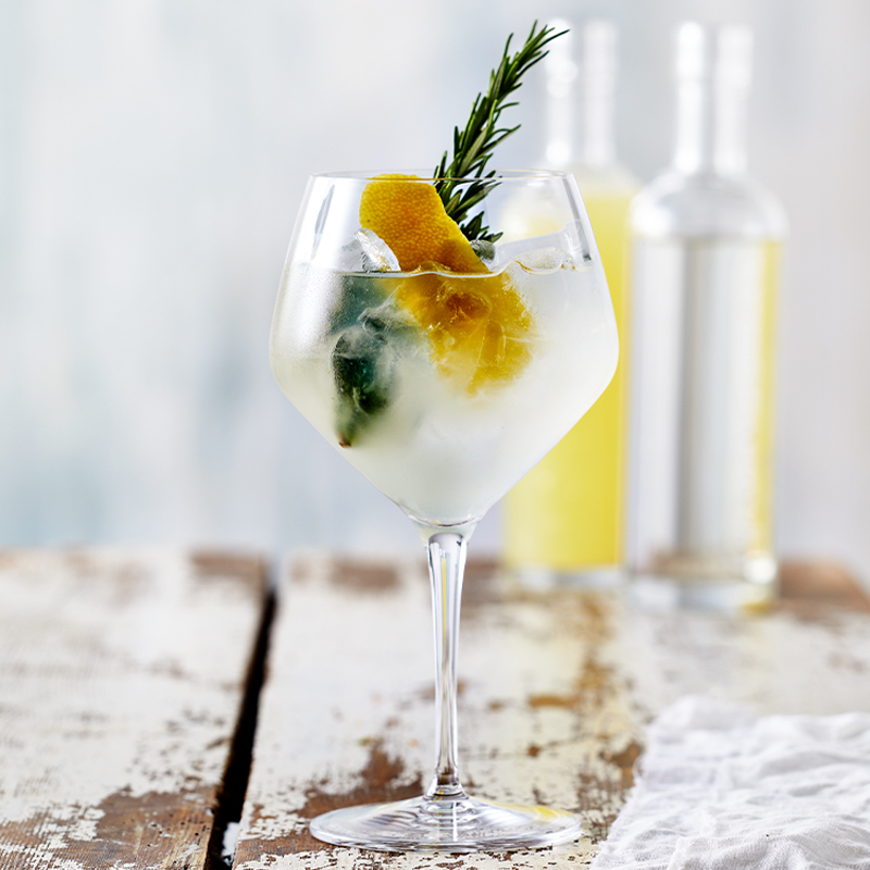 Opskrift på Tom Collins med et twist | Kop & Kande