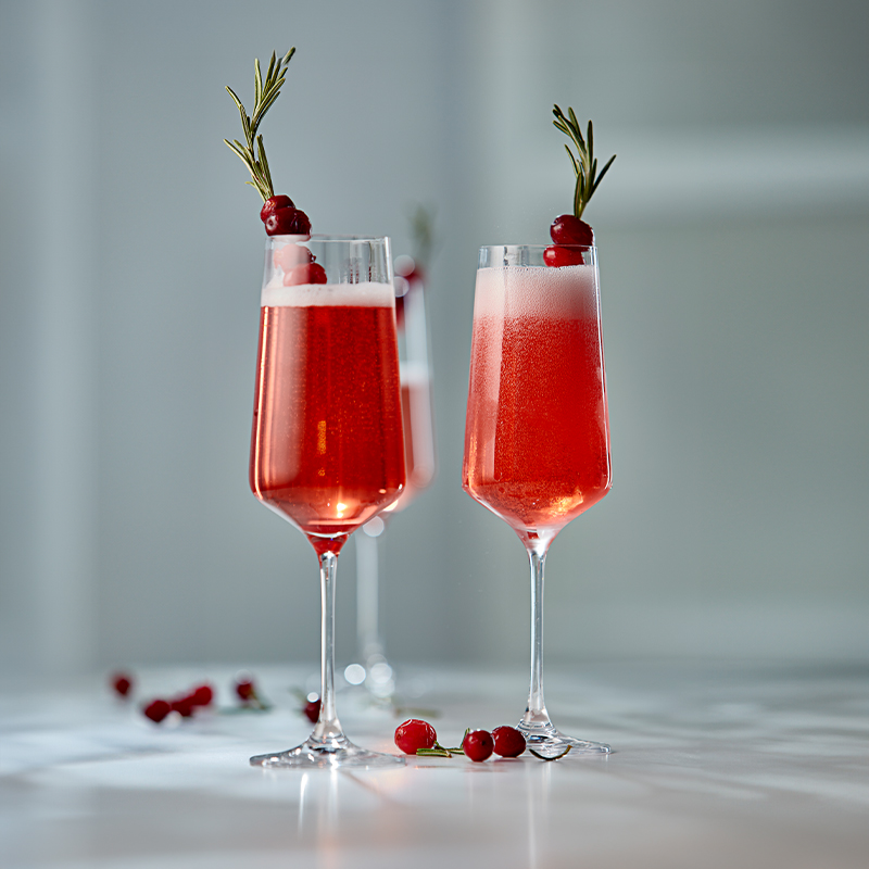 Opskrift: Rudolf med den røde tud cocktail | Kop & Kande